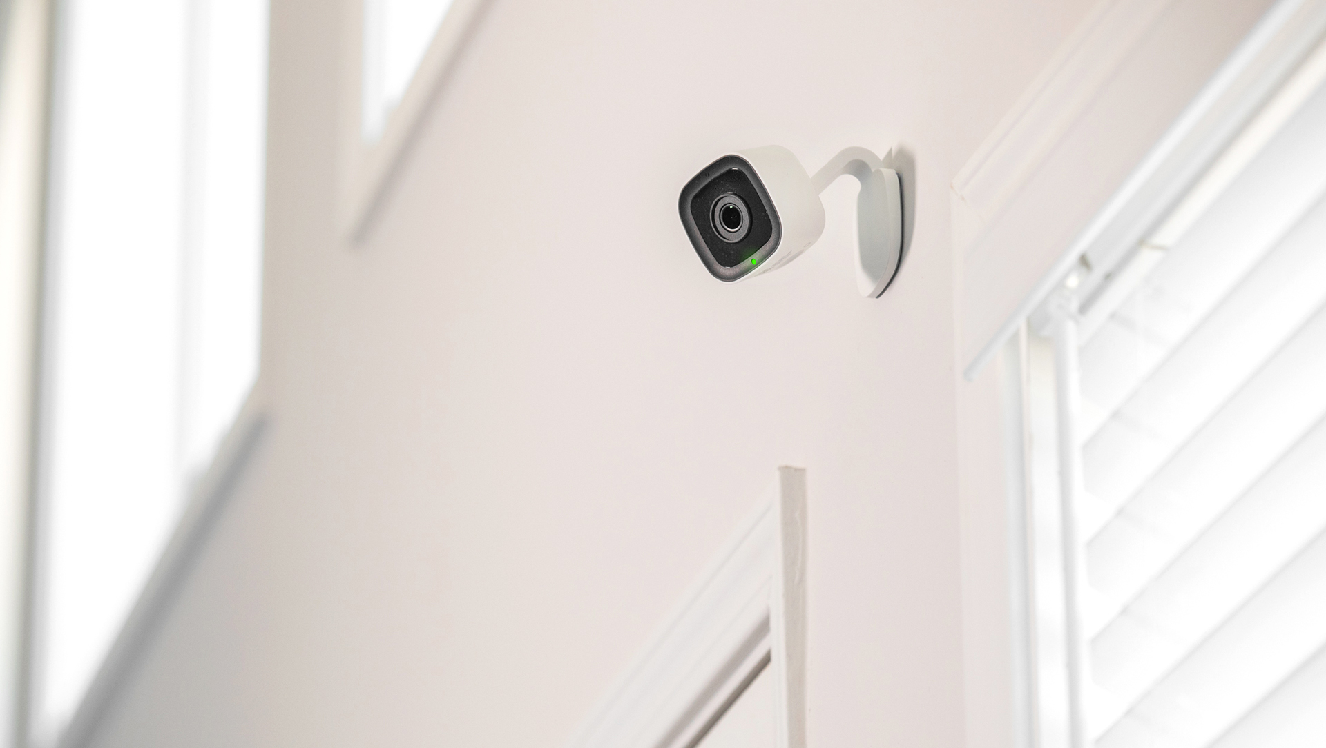 How Do Indoor Cameras Help Verify Alarms? - CPI Security®
